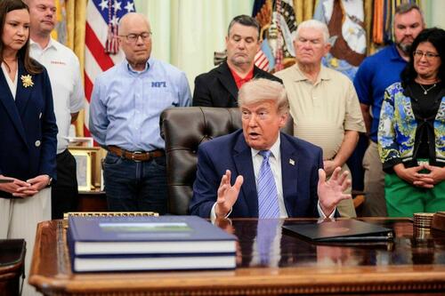 Trump Signs AI ‘Cyber Defense’ Executive Order | Tea Party | Before It ...